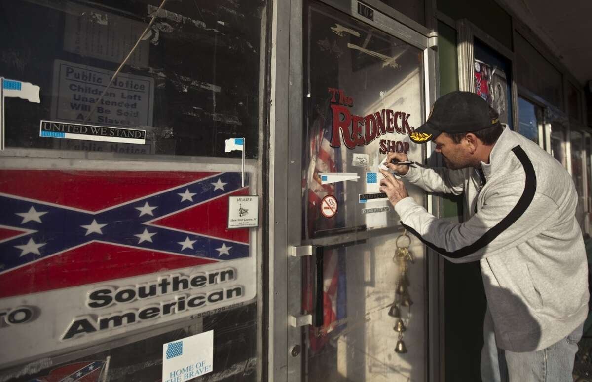 Arkansas billboard promotes white pride radio, KKK leader claims it's ...