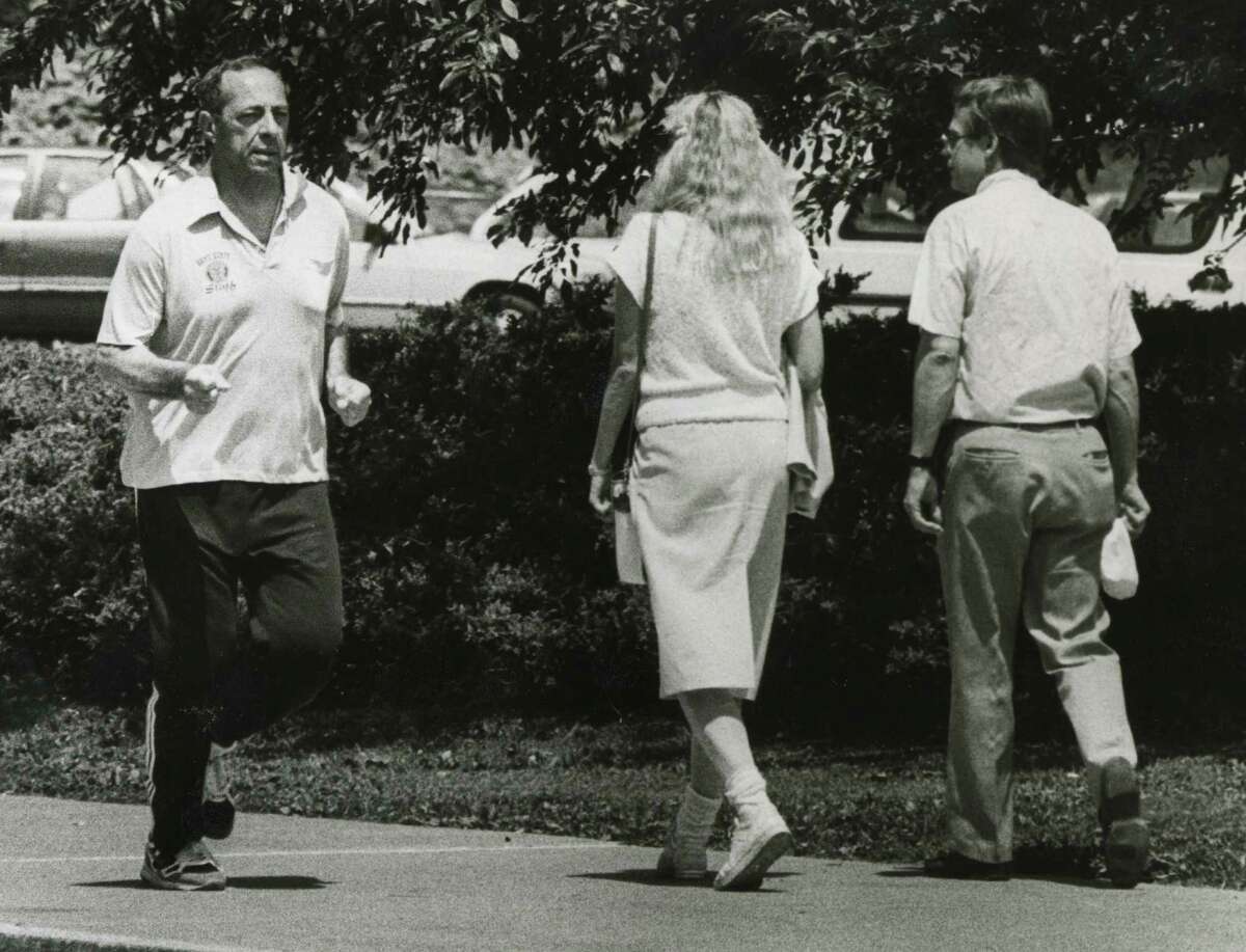 Gov. Mario M. Cuomo, conscience of nation, dies at 82