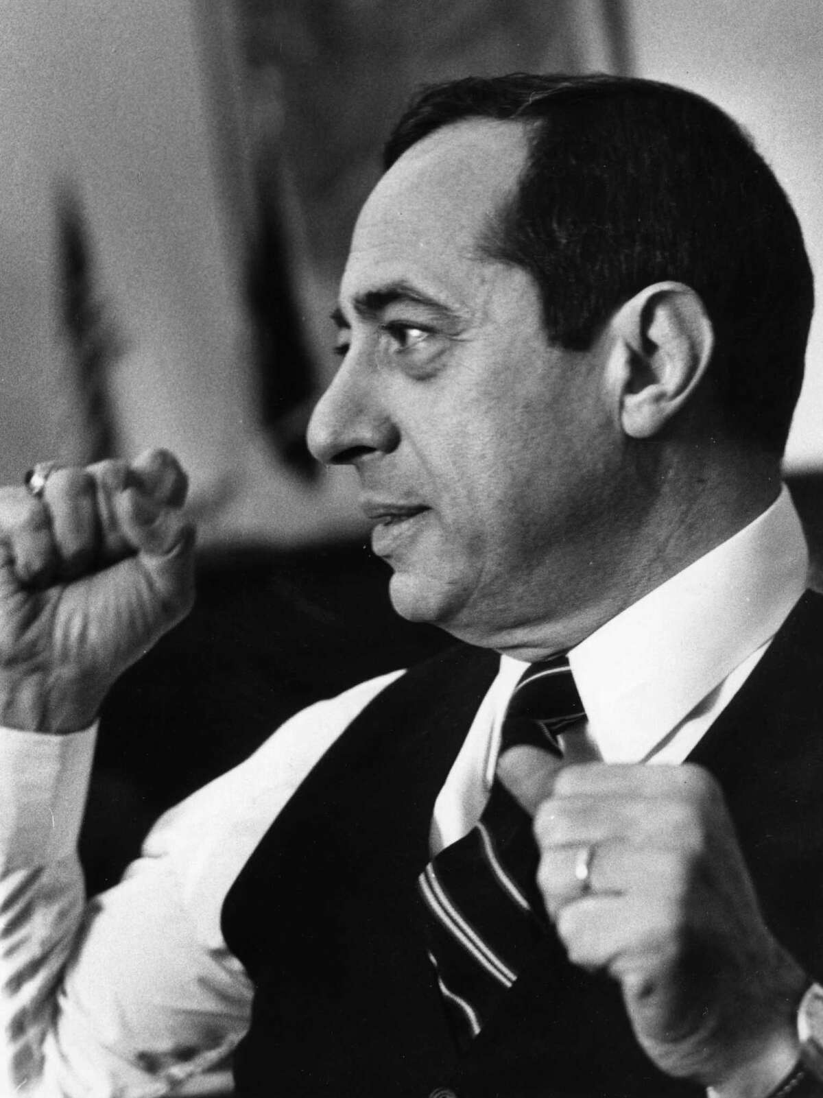 Gov. Mario M. Cuomo, conscience of nation, dies at 82