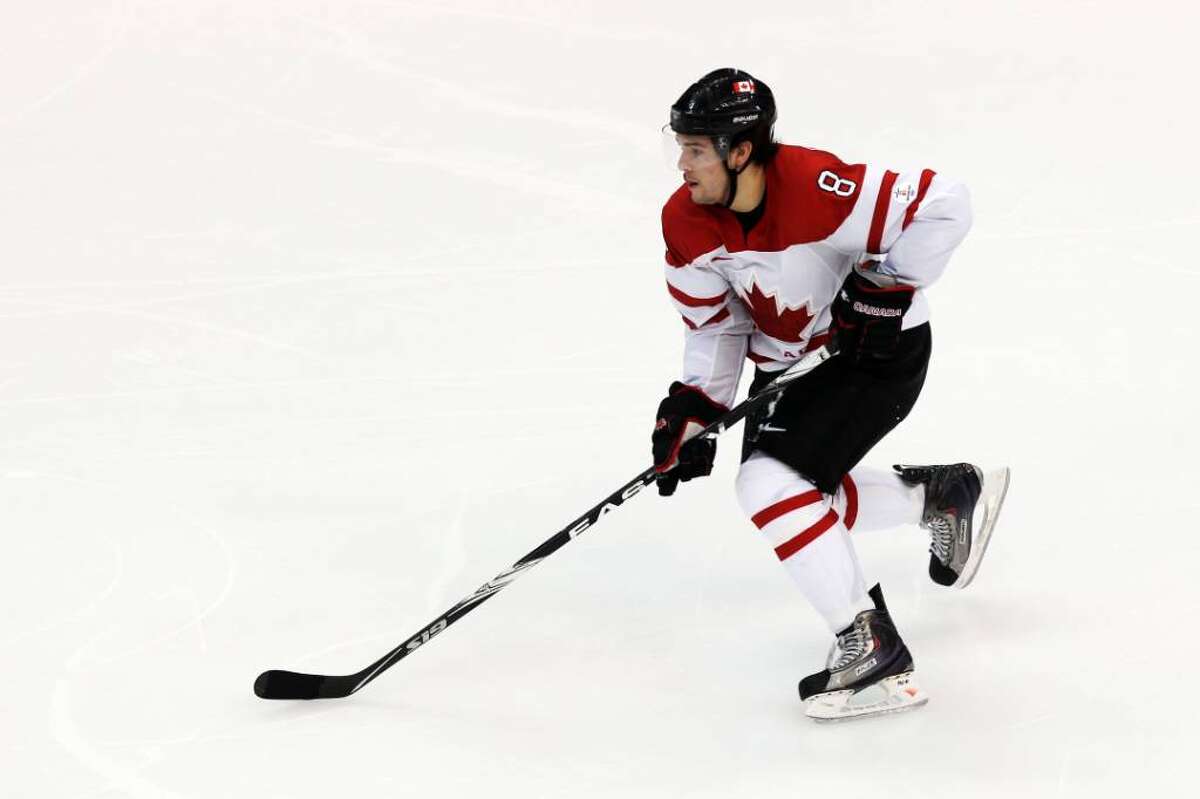 Slideshow: The U.S. takes on Canada for the gold medal in hockey