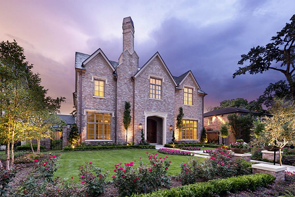 English Tudor country house in River Oaks