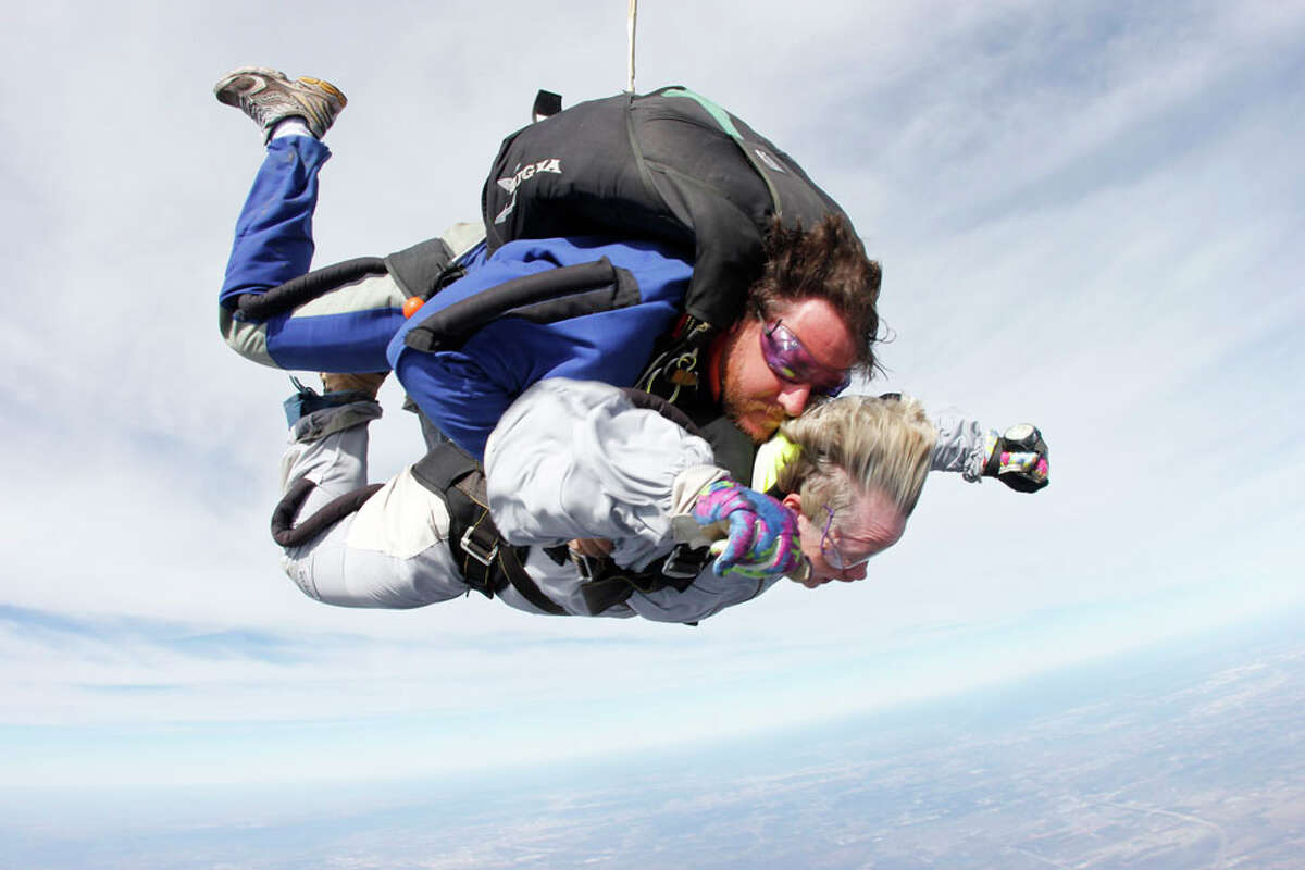 Houston Mayor Annise Parker skydives into 2015