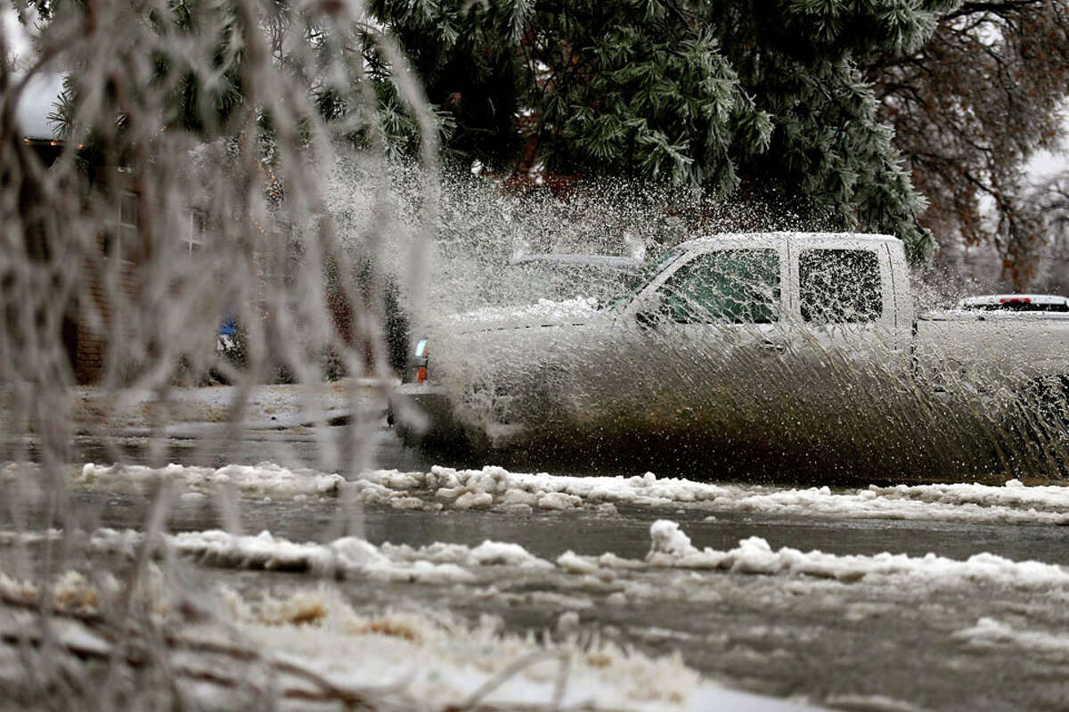Post-New Year ice storm cripples large chunks of Texas