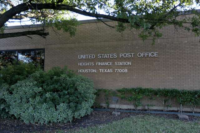 Postal Service poised to sell Heights post office site