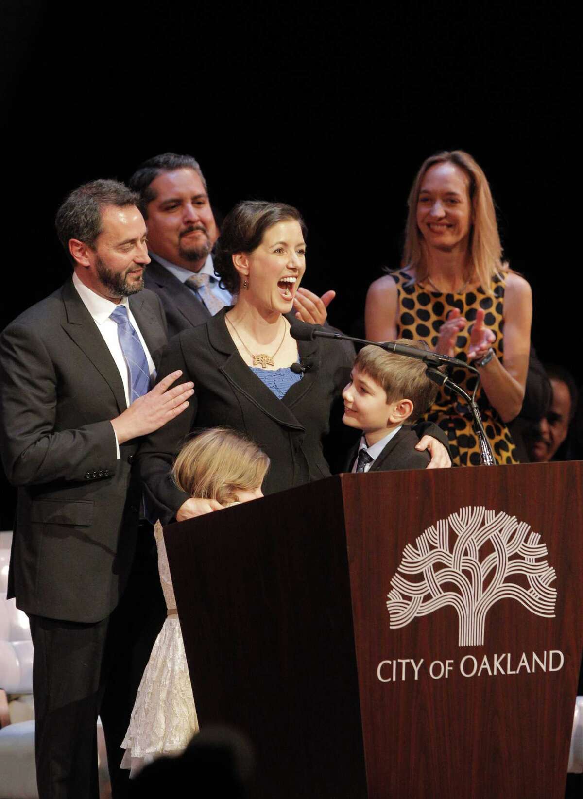 Libby Schaaf sworn in as Oakland’s 50th mayor