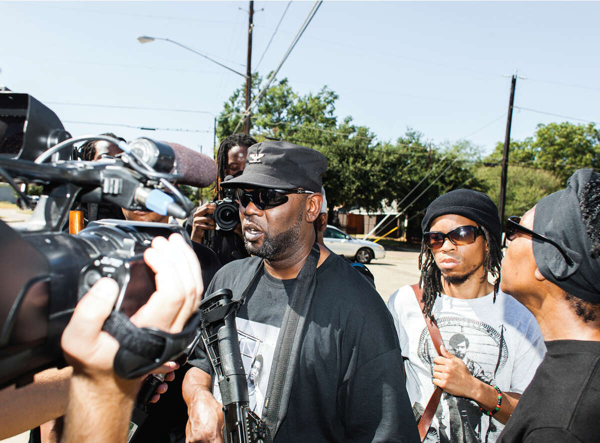 Armed Texas citizens policing the police