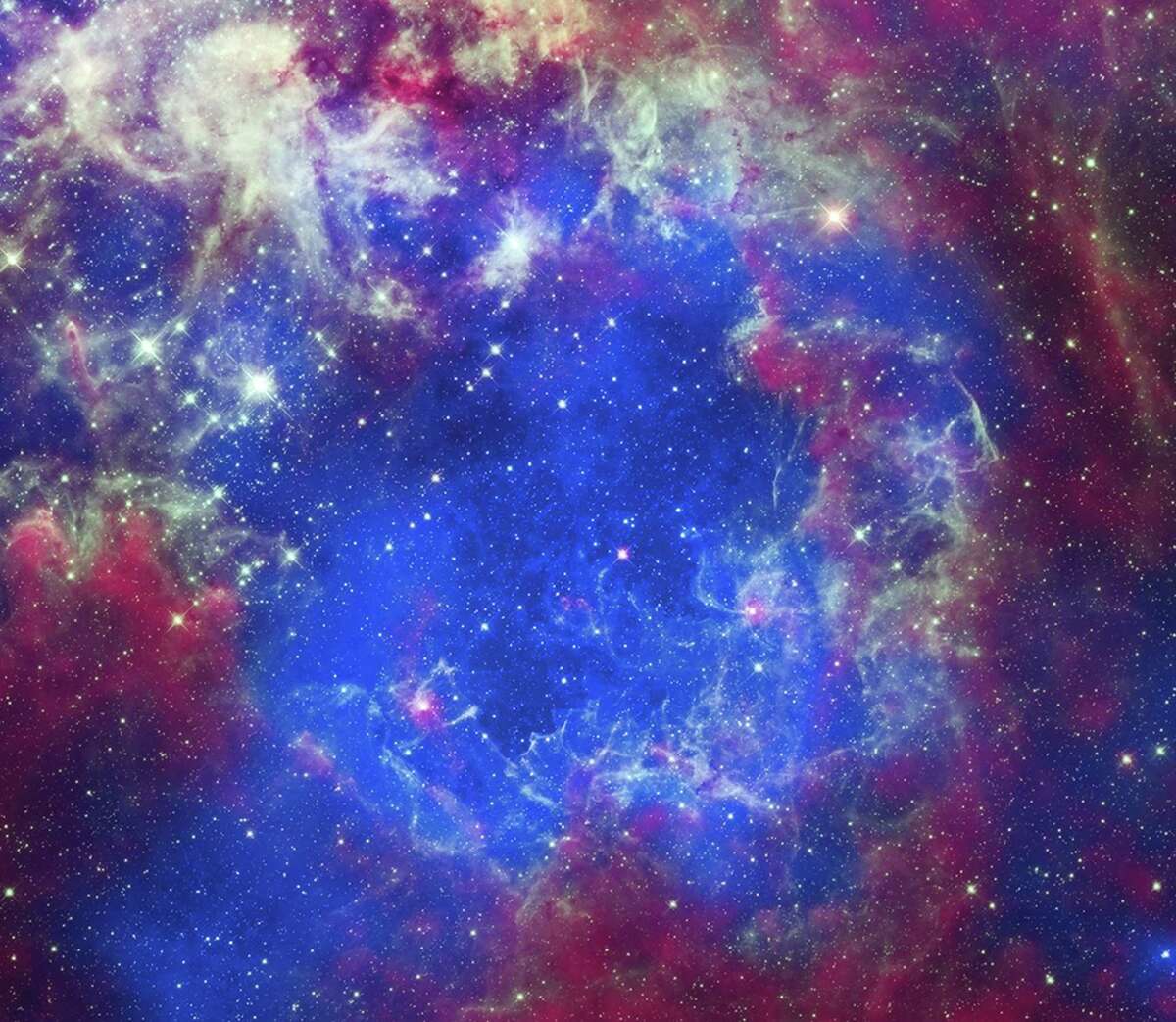 NASA's Hubble images of Veil Nebula supernova show a massive space ...