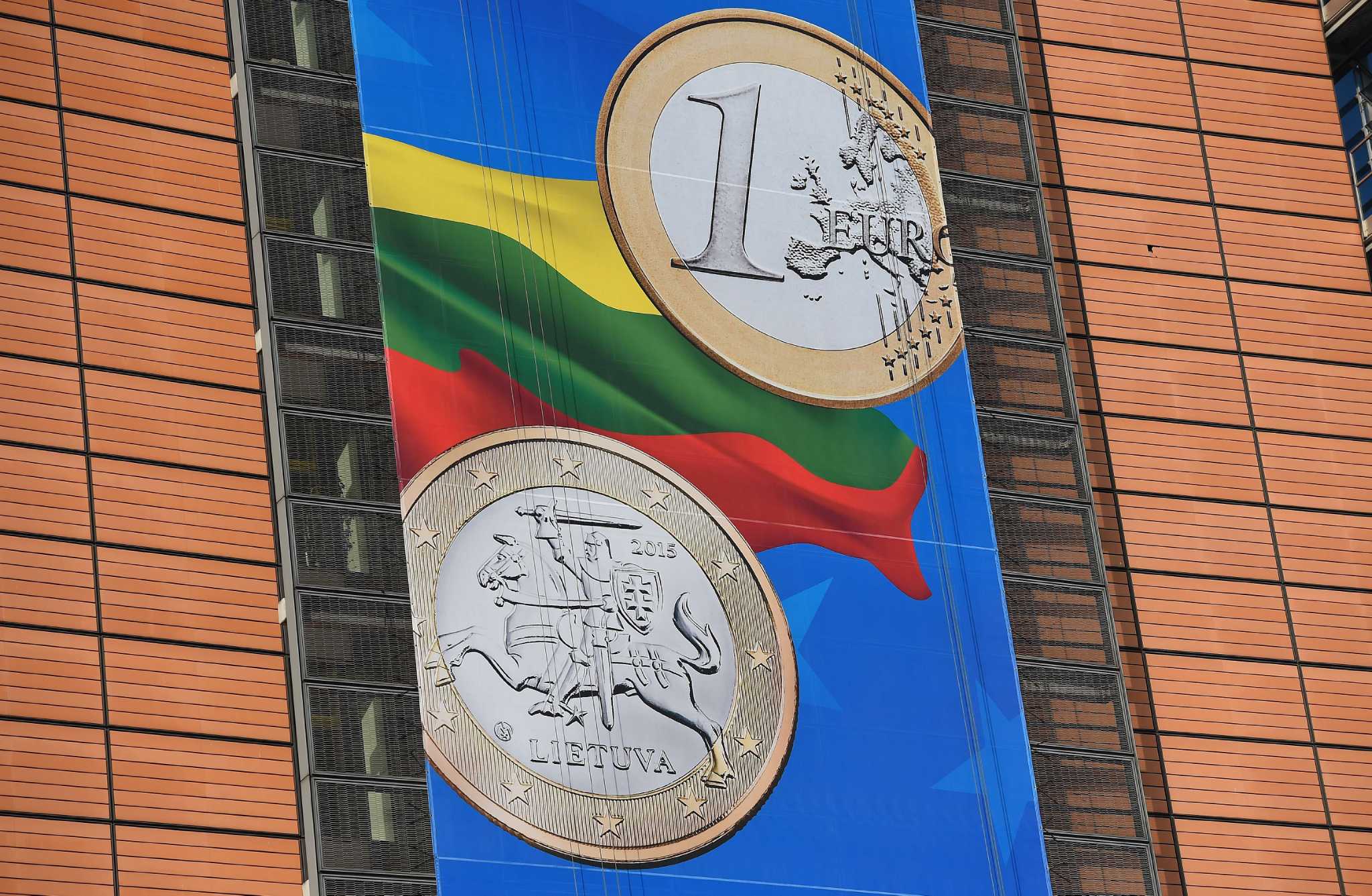 Eurozone faces dangers of deflation as prices fall