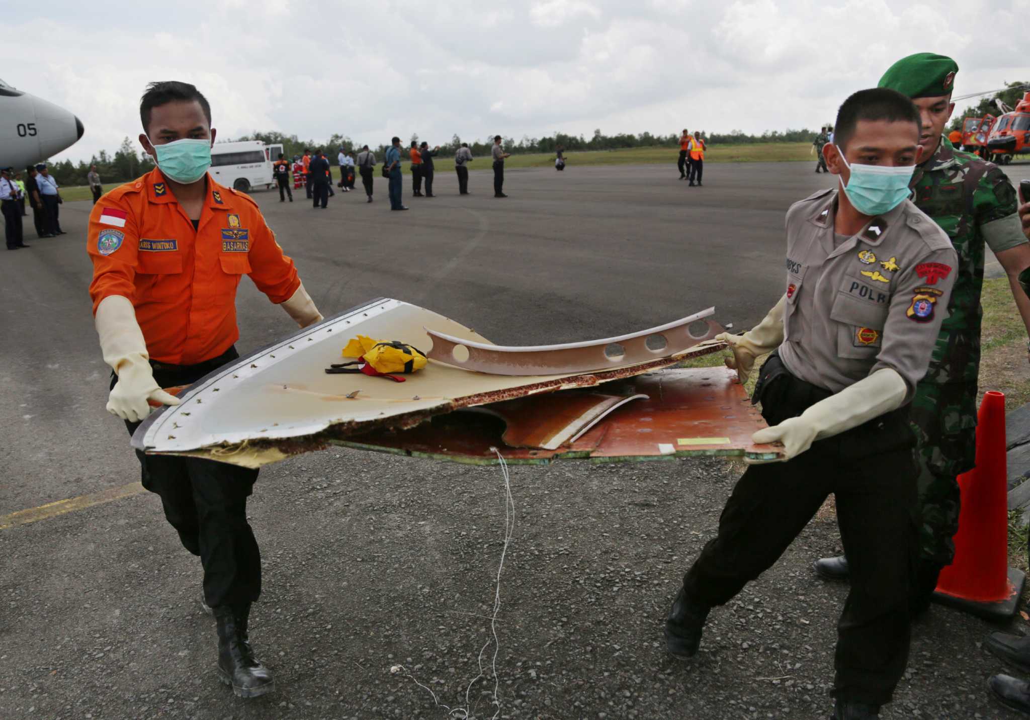 Signals heard in Java Sea, but unclear if from AirAsia jet