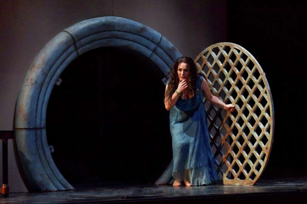 Opera San Antonio makes a statement with “Salome”