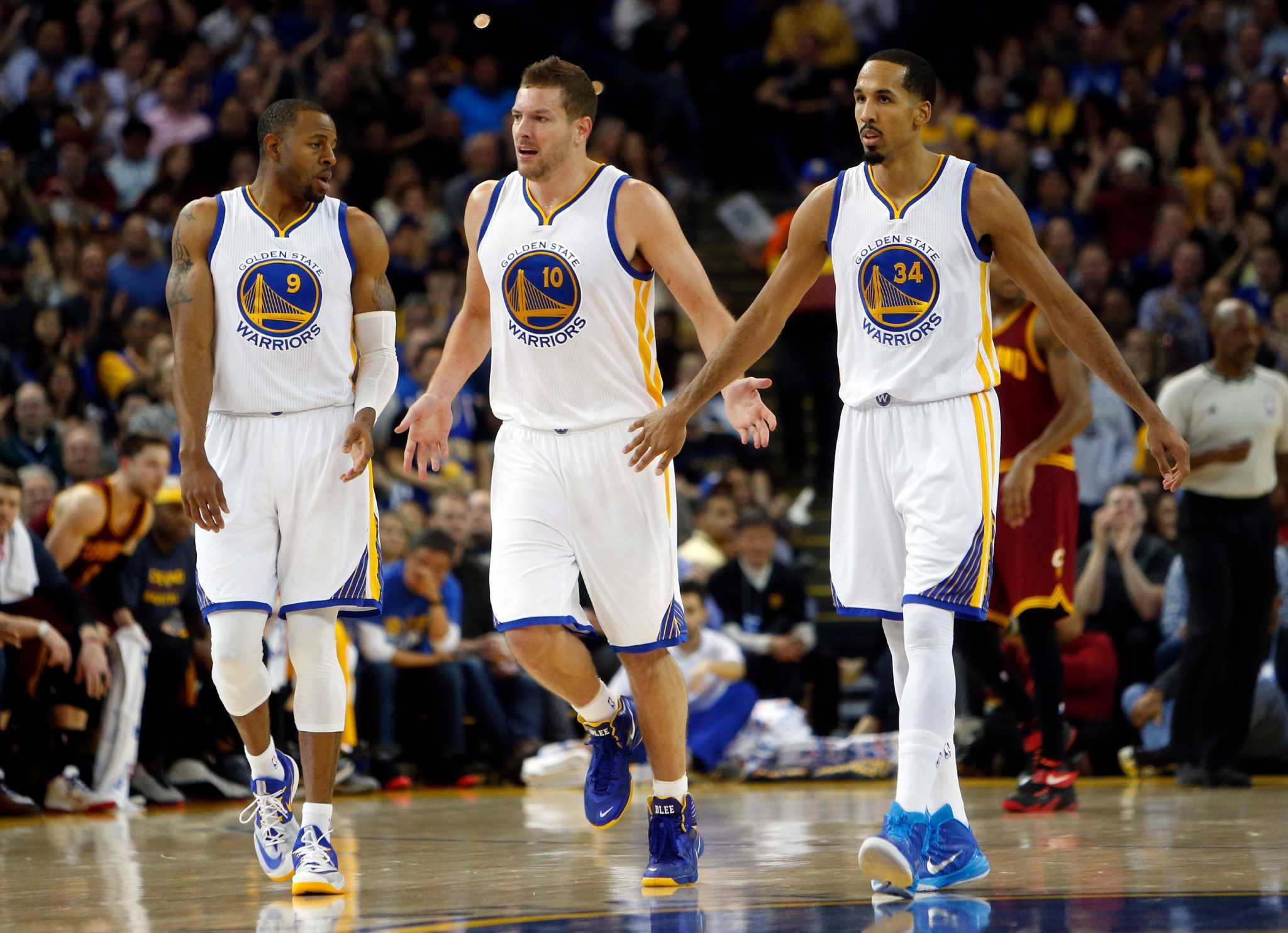 Warriors evoke memories of NBA’s deepest teams