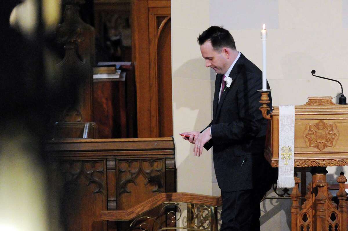 'Truly a son of Greenwich' -- Loved ones pack Christ Church to honor ...