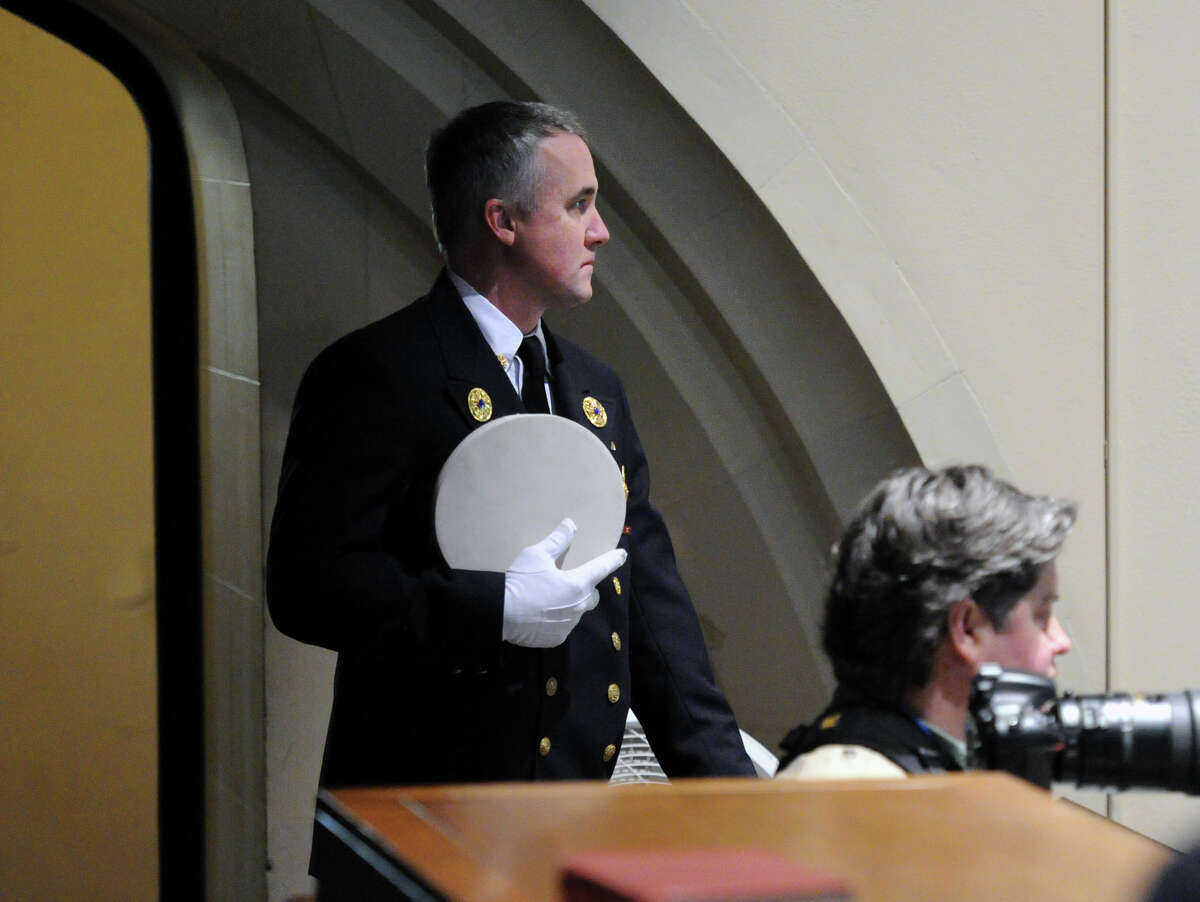 'Truly a son of Greenwich' -- Loved ones pack Christ Church to honor ...