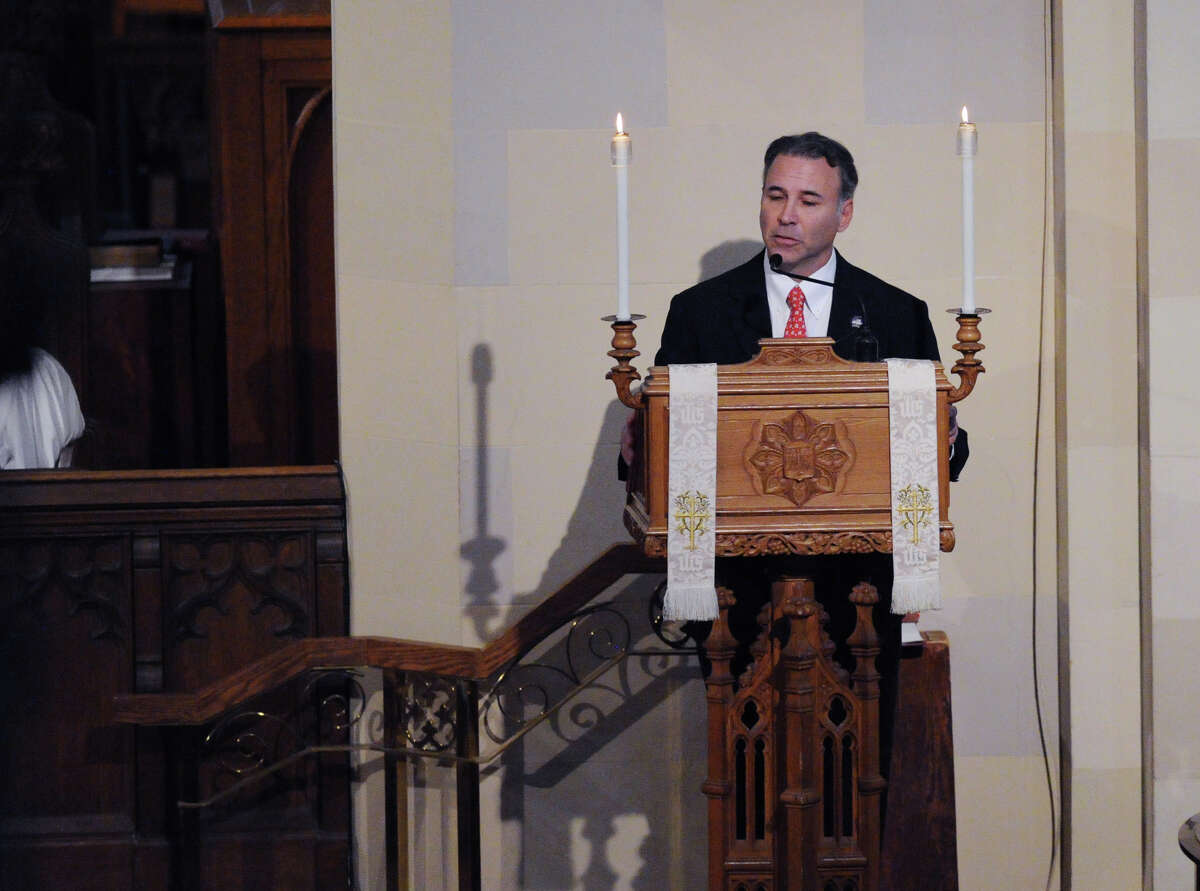 'Truly a son of Greenwich' -- Loved ones pack Christ Church to honor ...