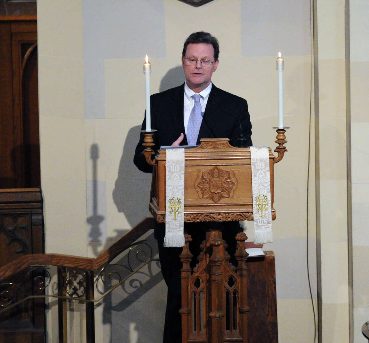 'Truly a son of Greenwich' -- Loved ones pack Christ Church to honor ...