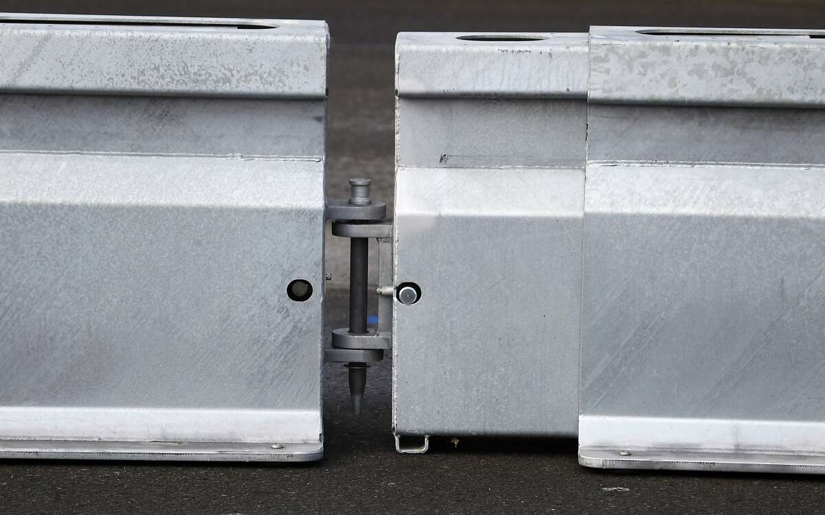 Golden Gate Bridge work finished early as barrier is installed