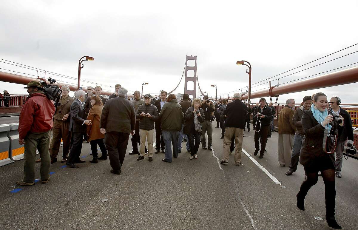 Golden Gate Bridge work finished early as barrier is installed