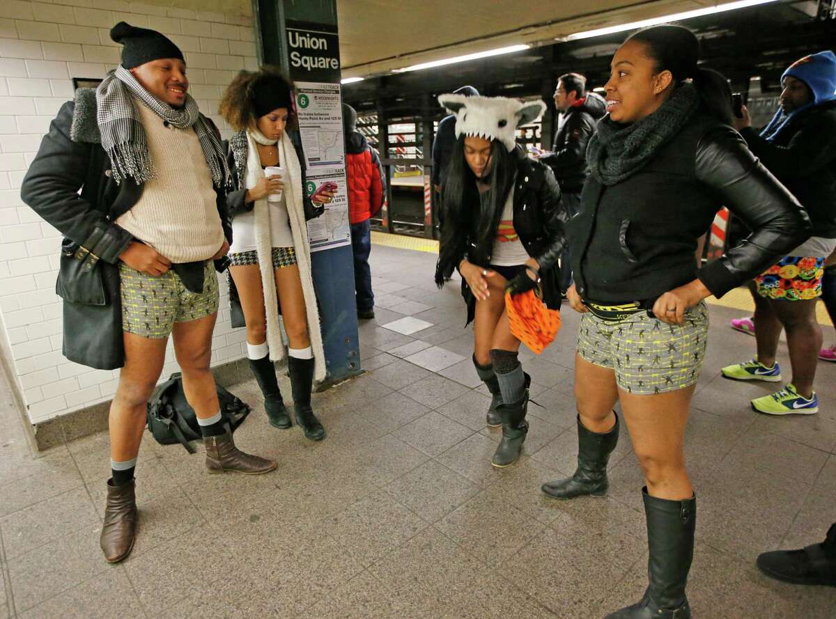 Thousands go pantsless for 'No Pants Subway Ride'