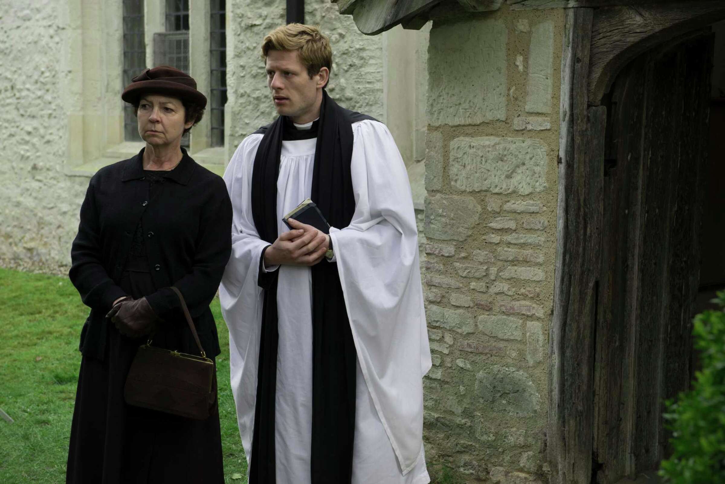TV: Vicar is a sleuth in engaging new PBS 'Grantchester’