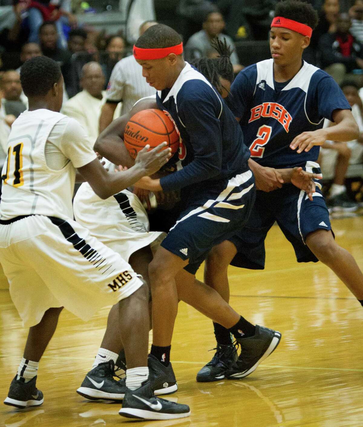 Big third quarter pushes Bush past Marshall