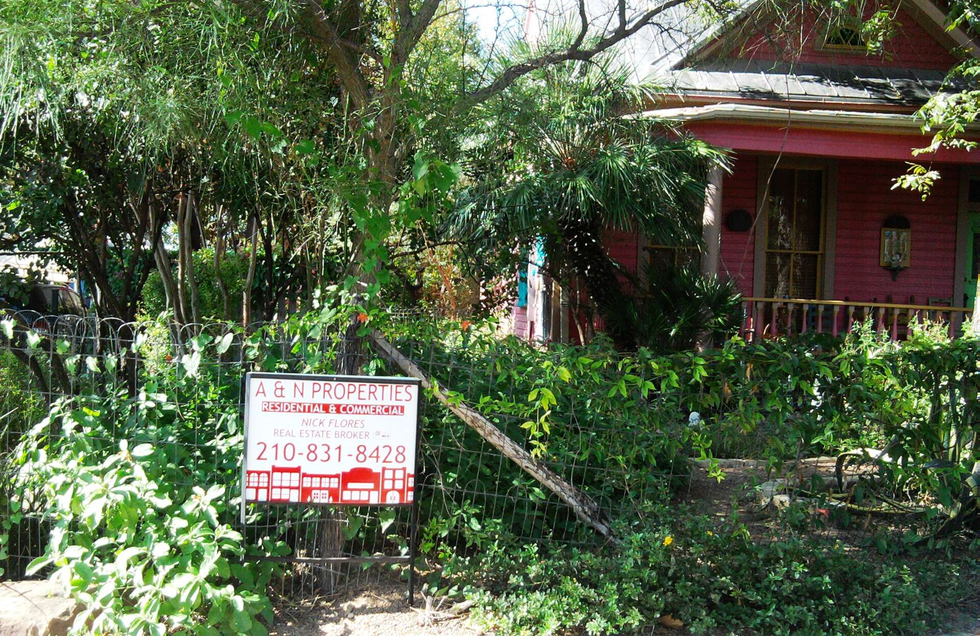 Cisneros sells iconic home