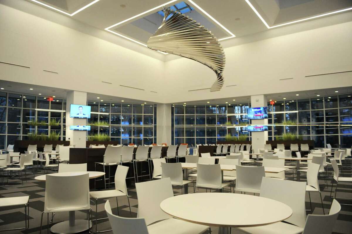 In "hoteling" concept, Deloitte says it has sufficient space for huge ...