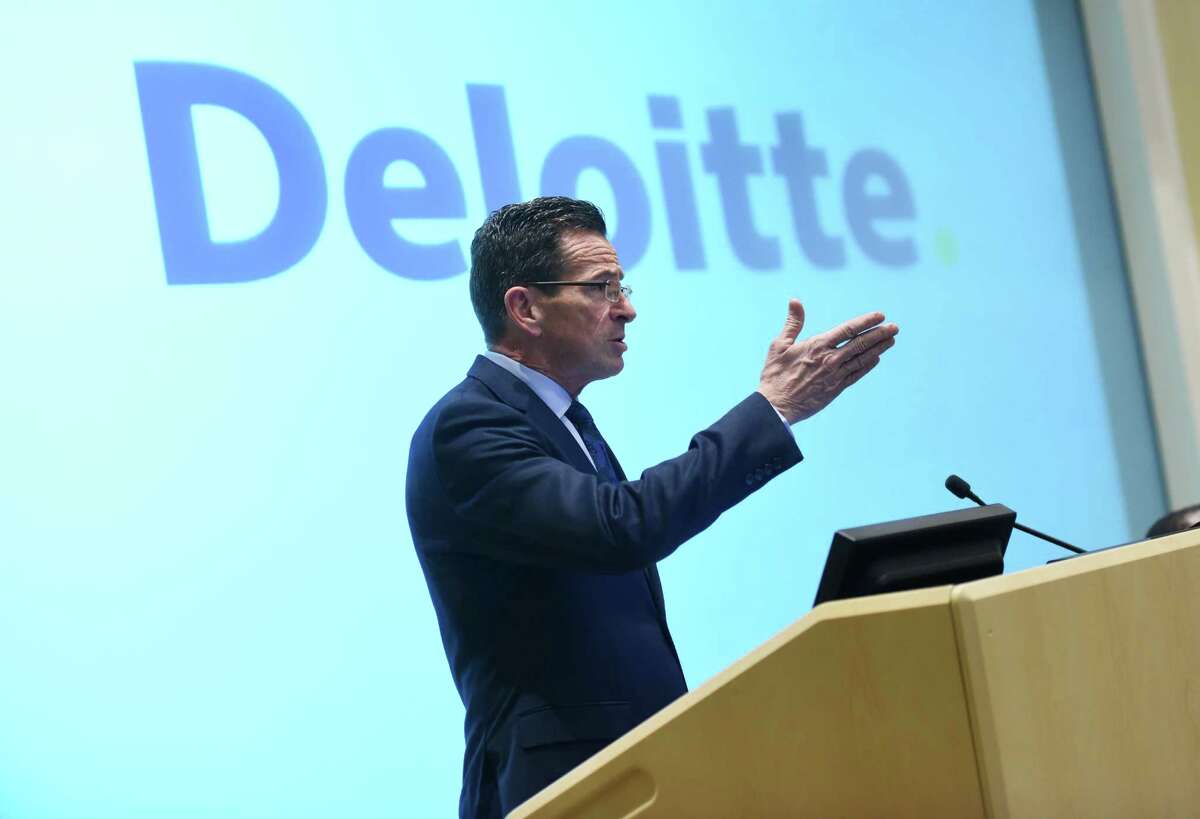 In "hoteling" concept, Deloitte says it has sufficient space for huge ...