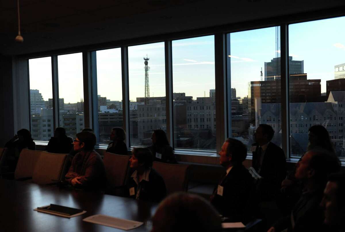 In "hoteling" concept, Deloitte says it has sufficient space for huge ...