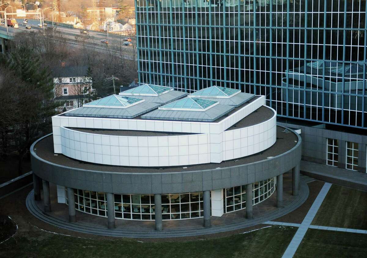 In "hoteling" concept, Deloitte says it has sufficient space for huge ...