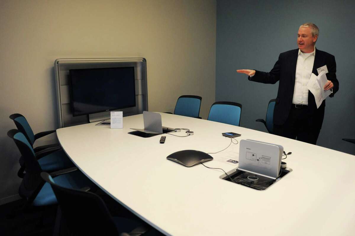 In "hoteling" concept, Deloitte says it has sufficient space for huge ...