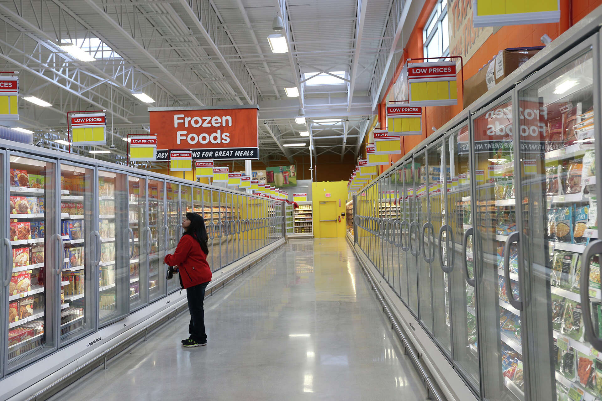 Christmas Eve hours for H-E-B, Walmart and other stores