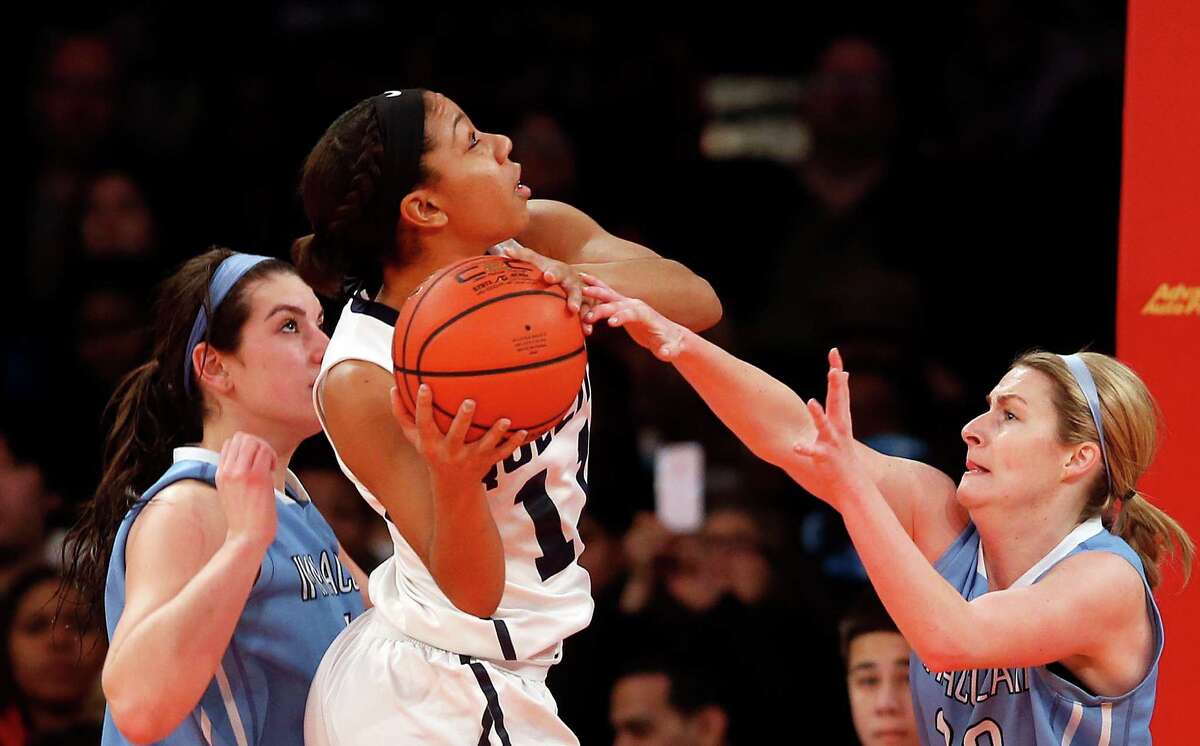 Campus Watch: Rowland continues to ascend for Queens