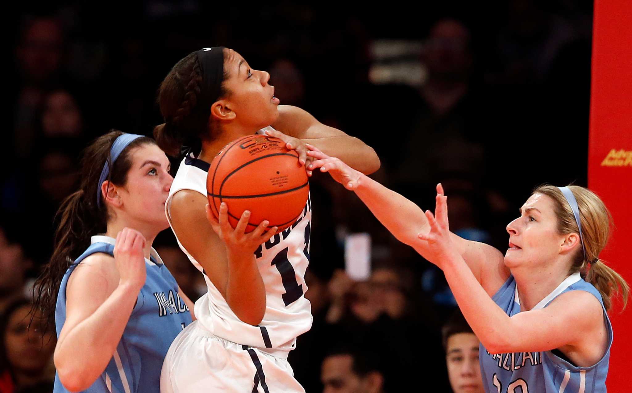 Campus Watch: Rowland continues to ascend for Queens