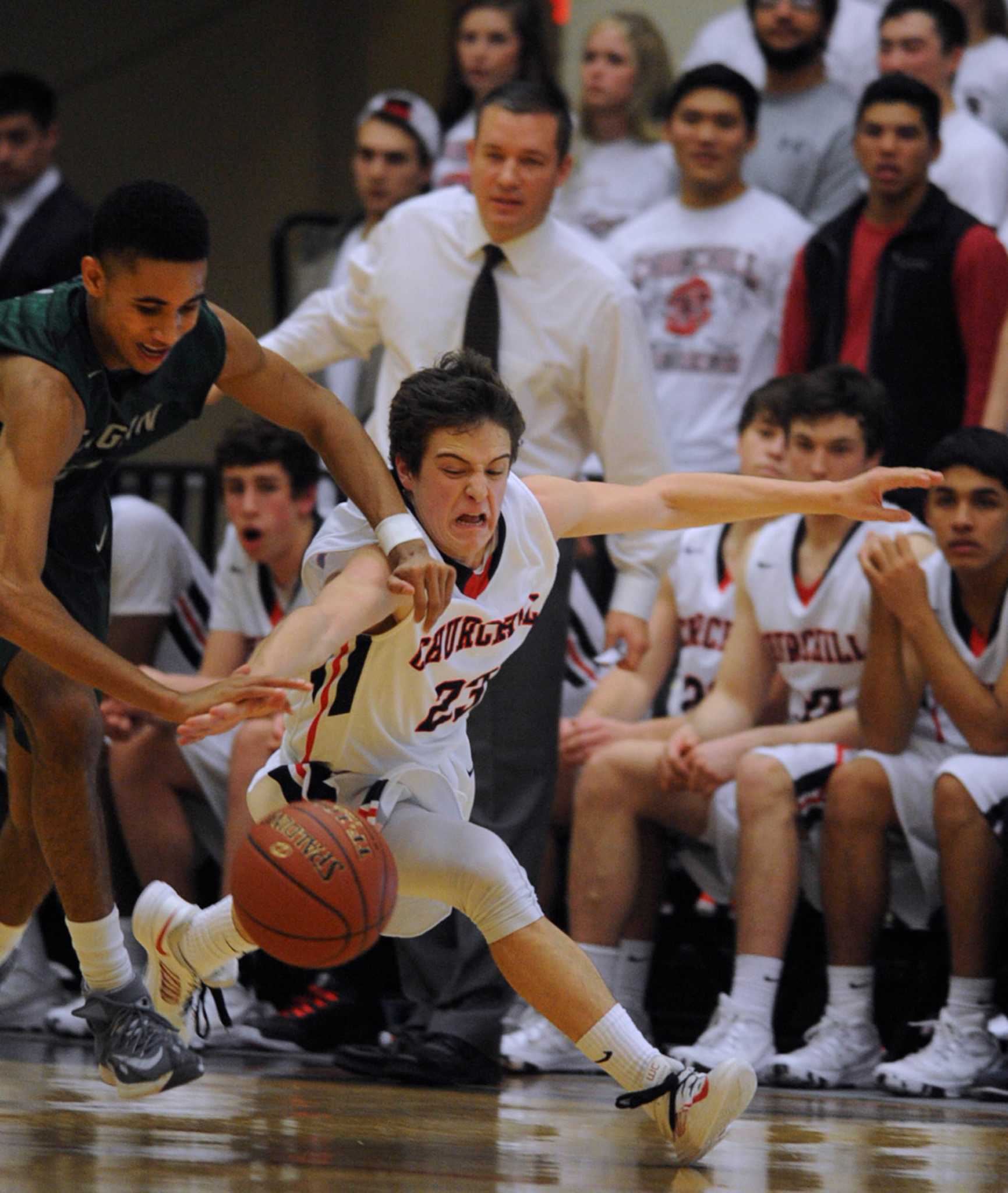 Reagan edges Churchill, improves to 4-0 in District 26-6A