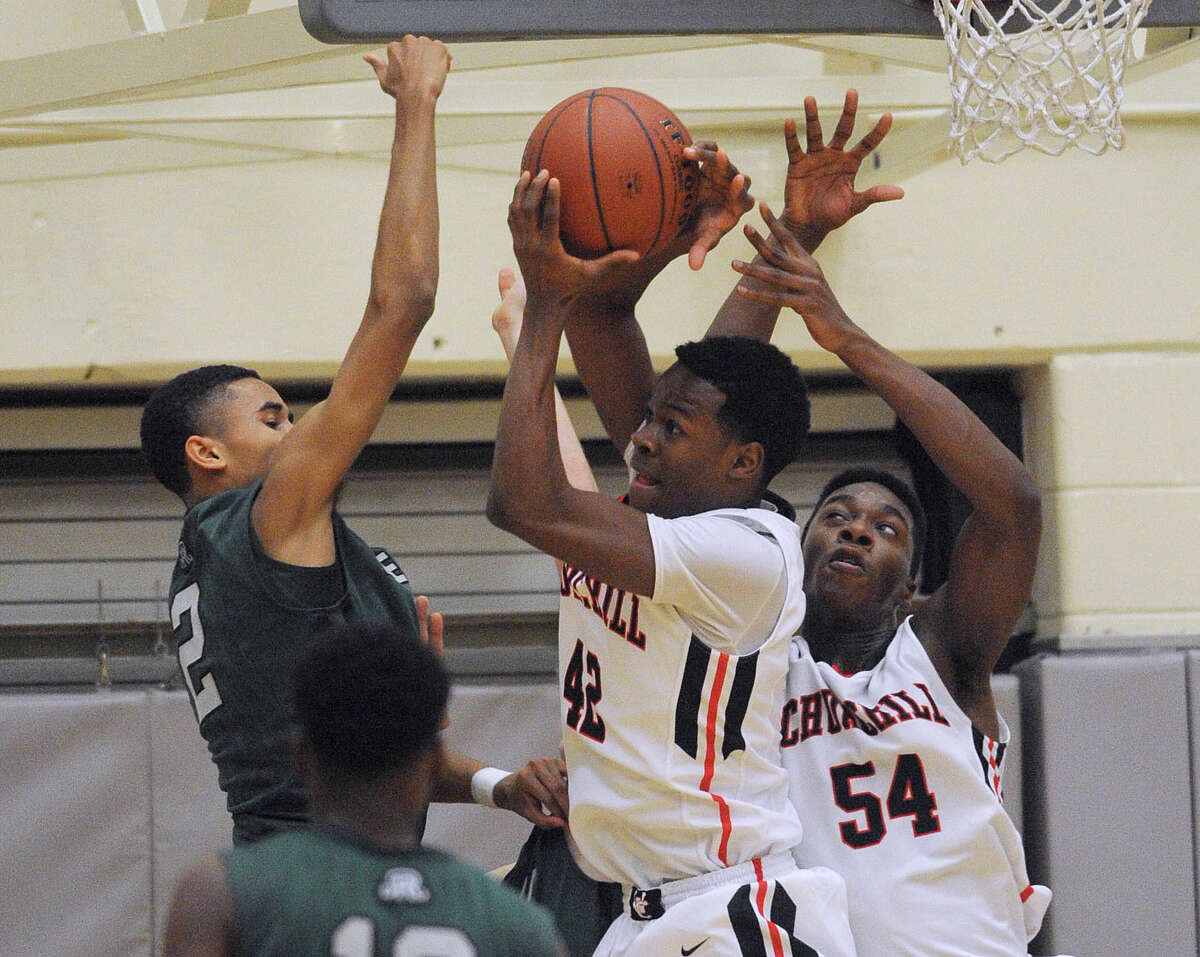 Reagan edges Churchill, improves to 4-0 in District 26-6A