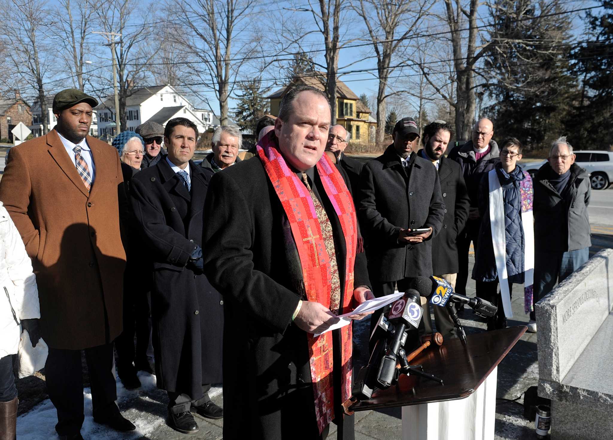 'Smart gun' supporters call for dialogue with firearms group