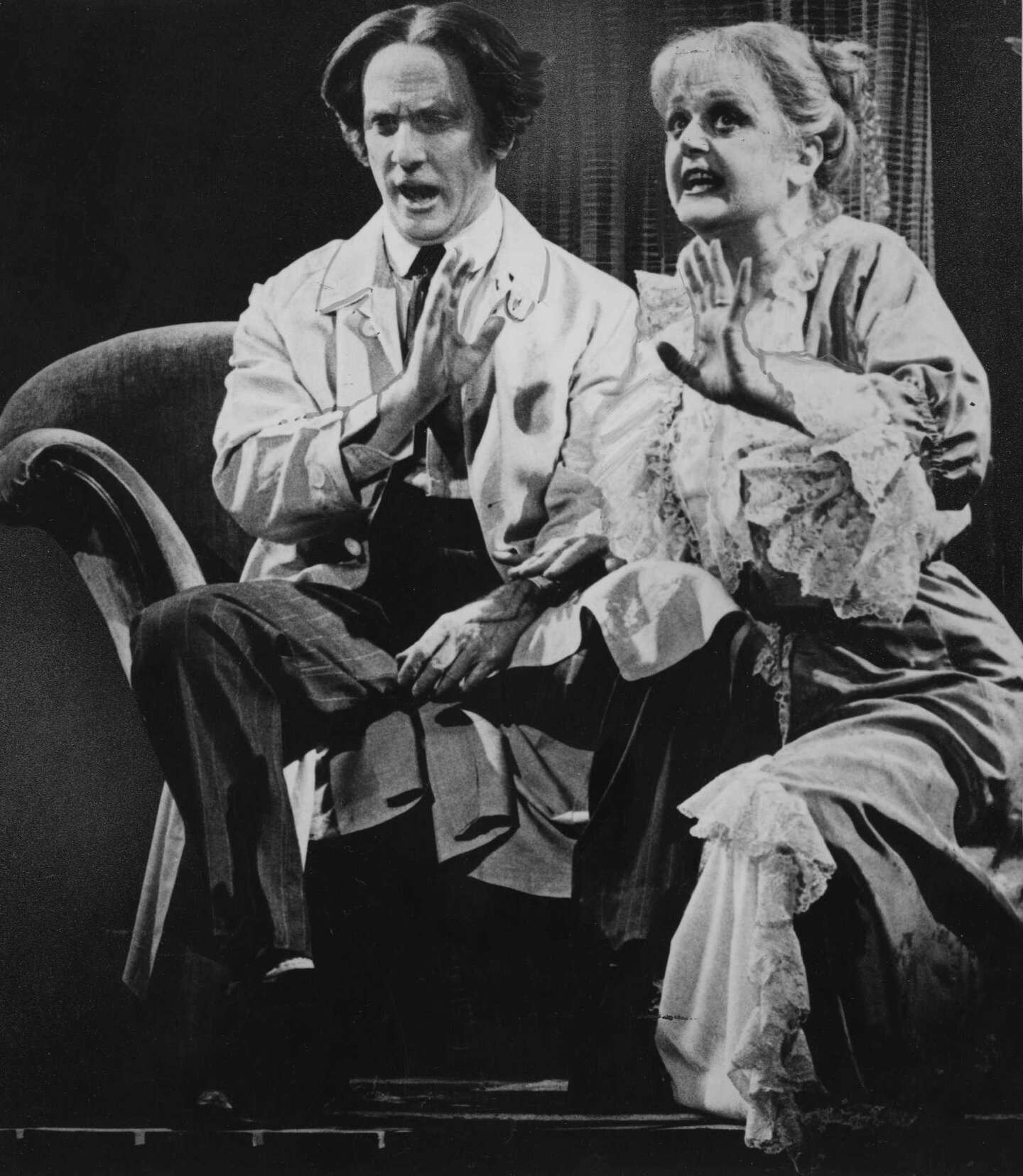 Angela Lansbury says 'Blithe Spirit’ will be final tour