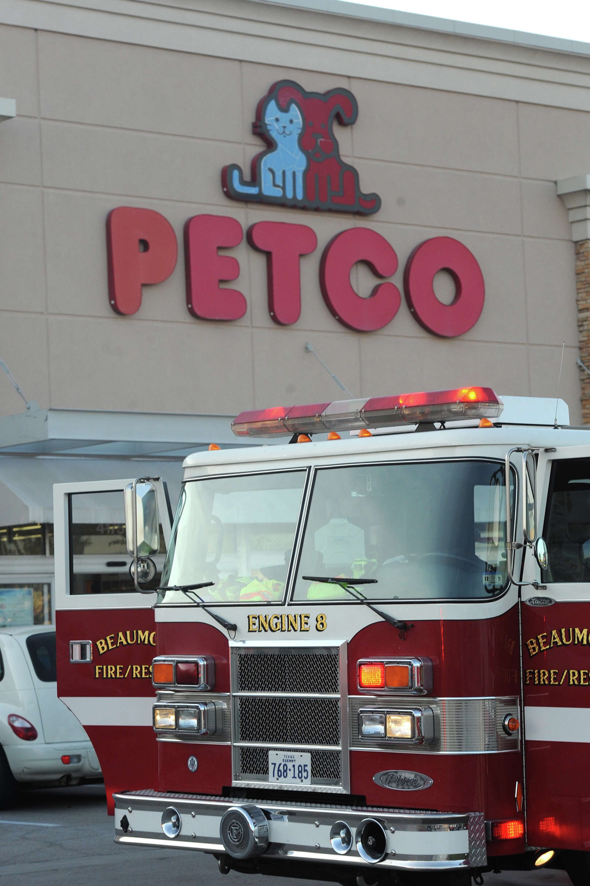 Trash can fire at Petco leads to animal evacuation