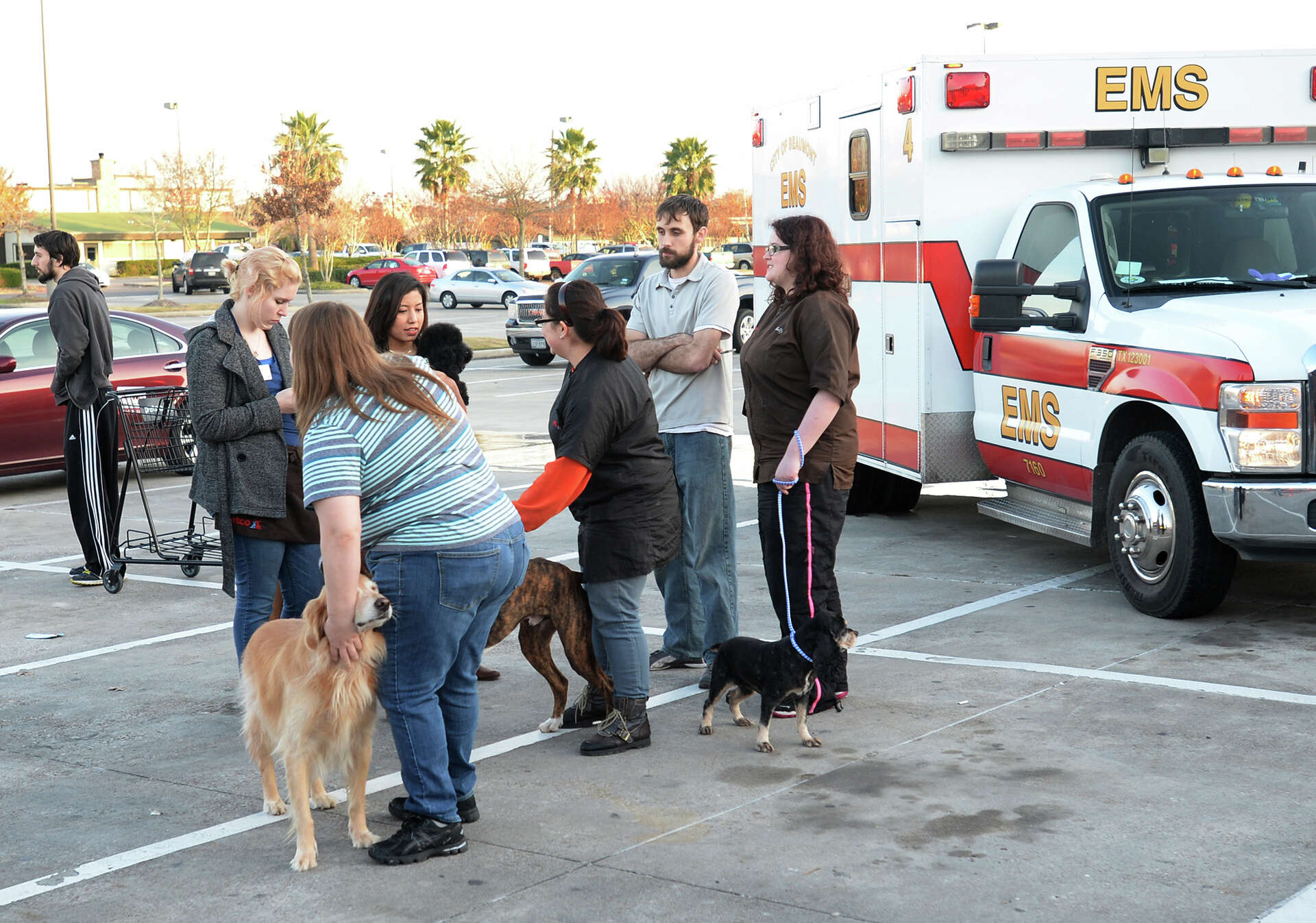 Trash can fire at Petco leads to animal evacuation
