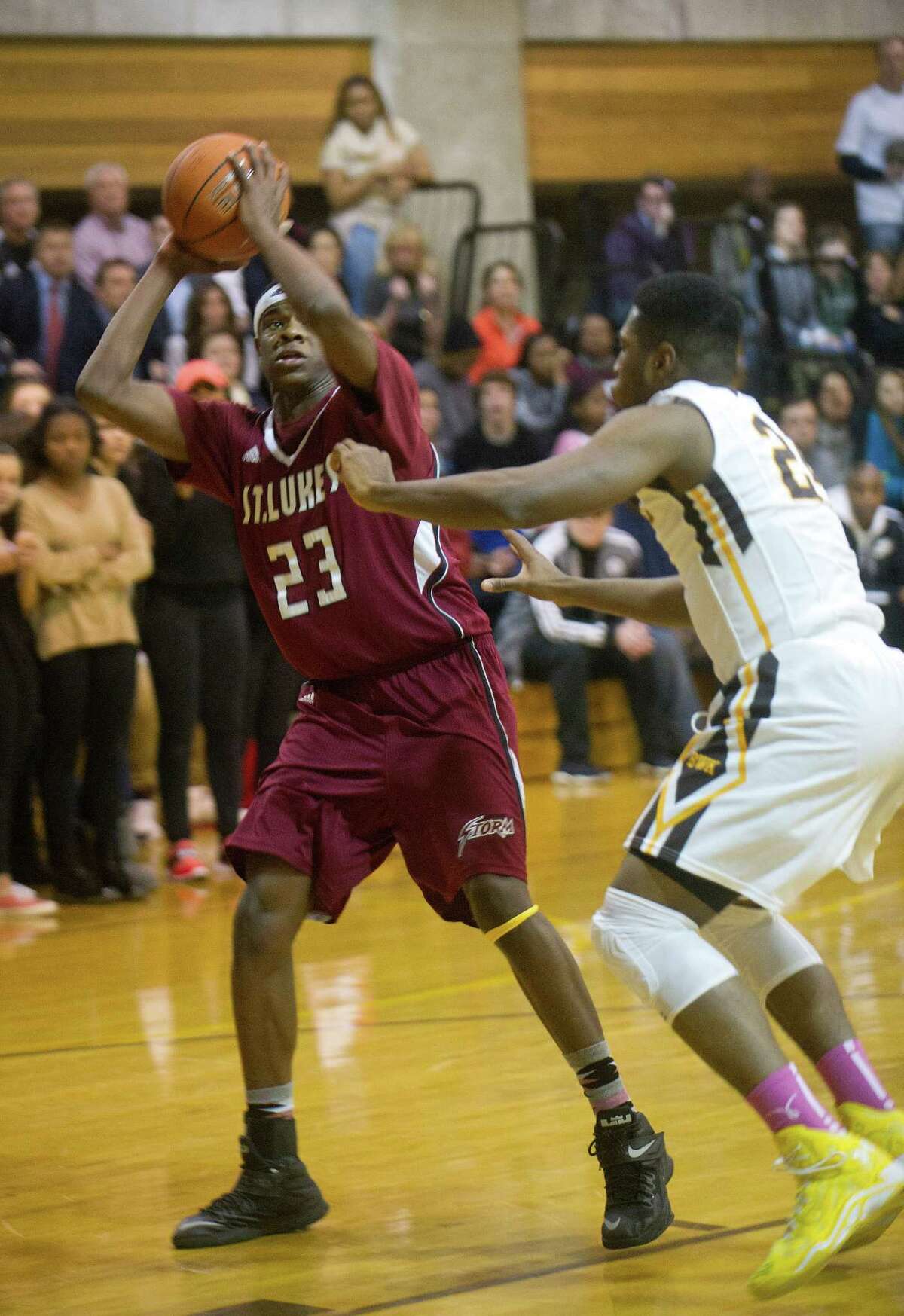 Brunswick basketball team edges rival St. Luke's, 65-54