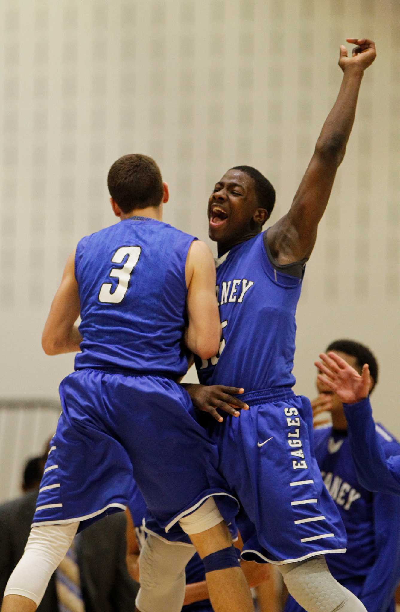 New Caney surges late with rebounds to topple C.E. King