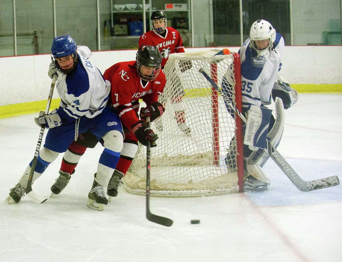 Darien ices New Canaan in FCIAC finals rematch