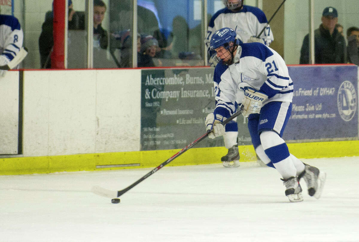 Darien ices New Canaan in FCIAC finals rematch
