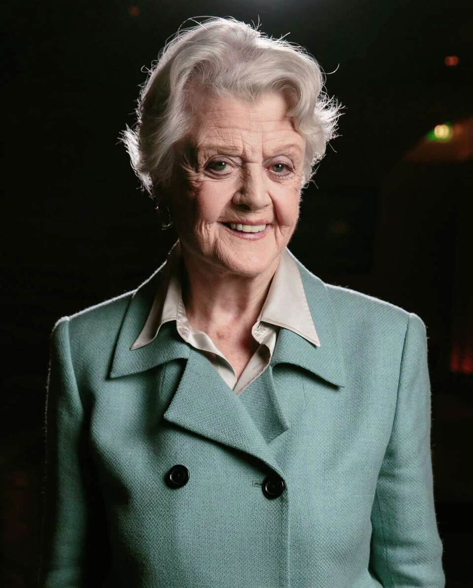 Angela Lansbury says 'Blithe Spirit’ will be final tour