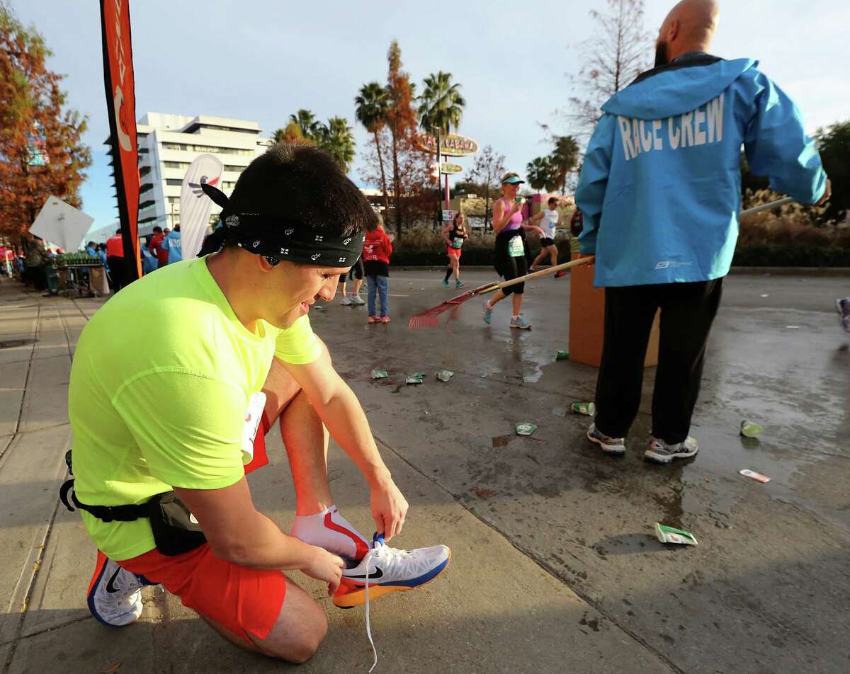 How the races at the 2015 Chevron Houston Marathon were won