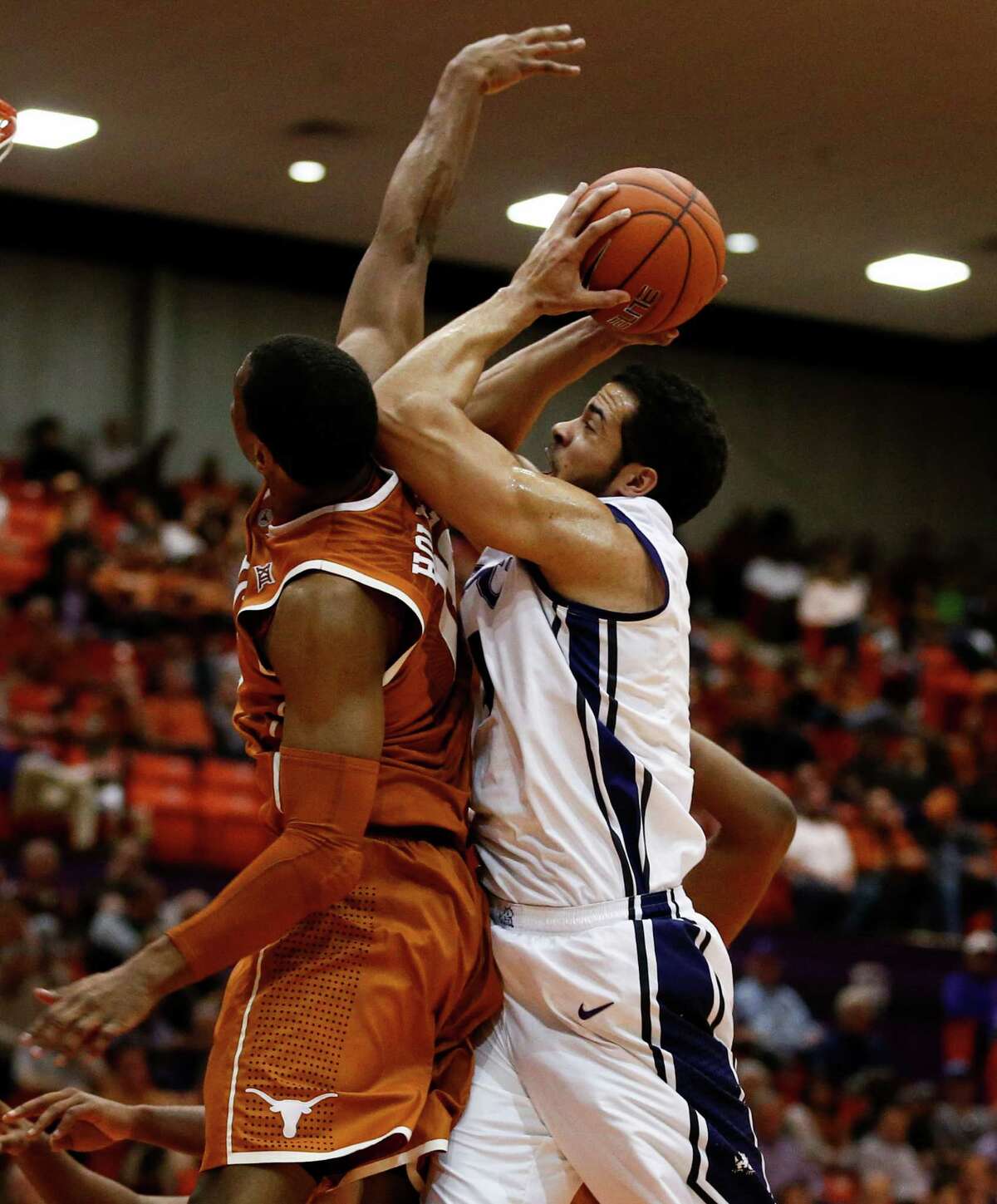 Felix's effort off the bench propels No. 17 UT to road win over TCU