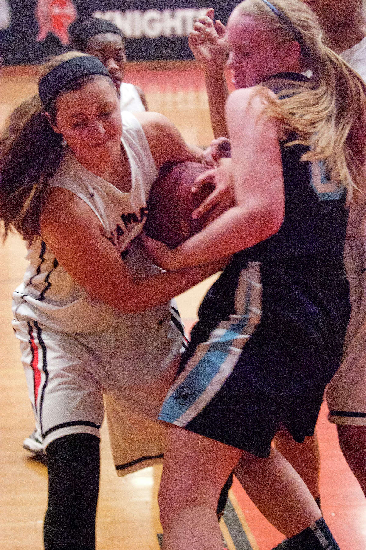 Wilton girls too much for Stamford