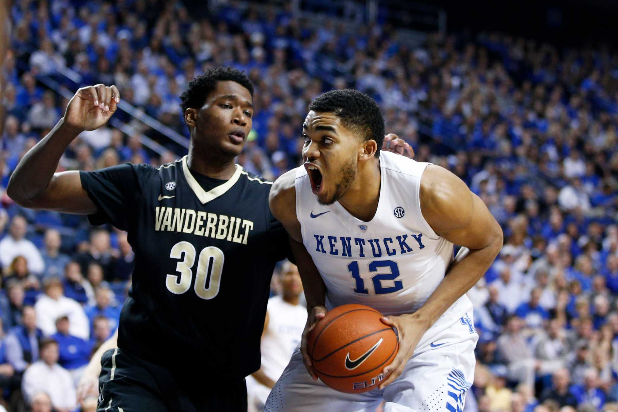 Kentucky survives Vandy