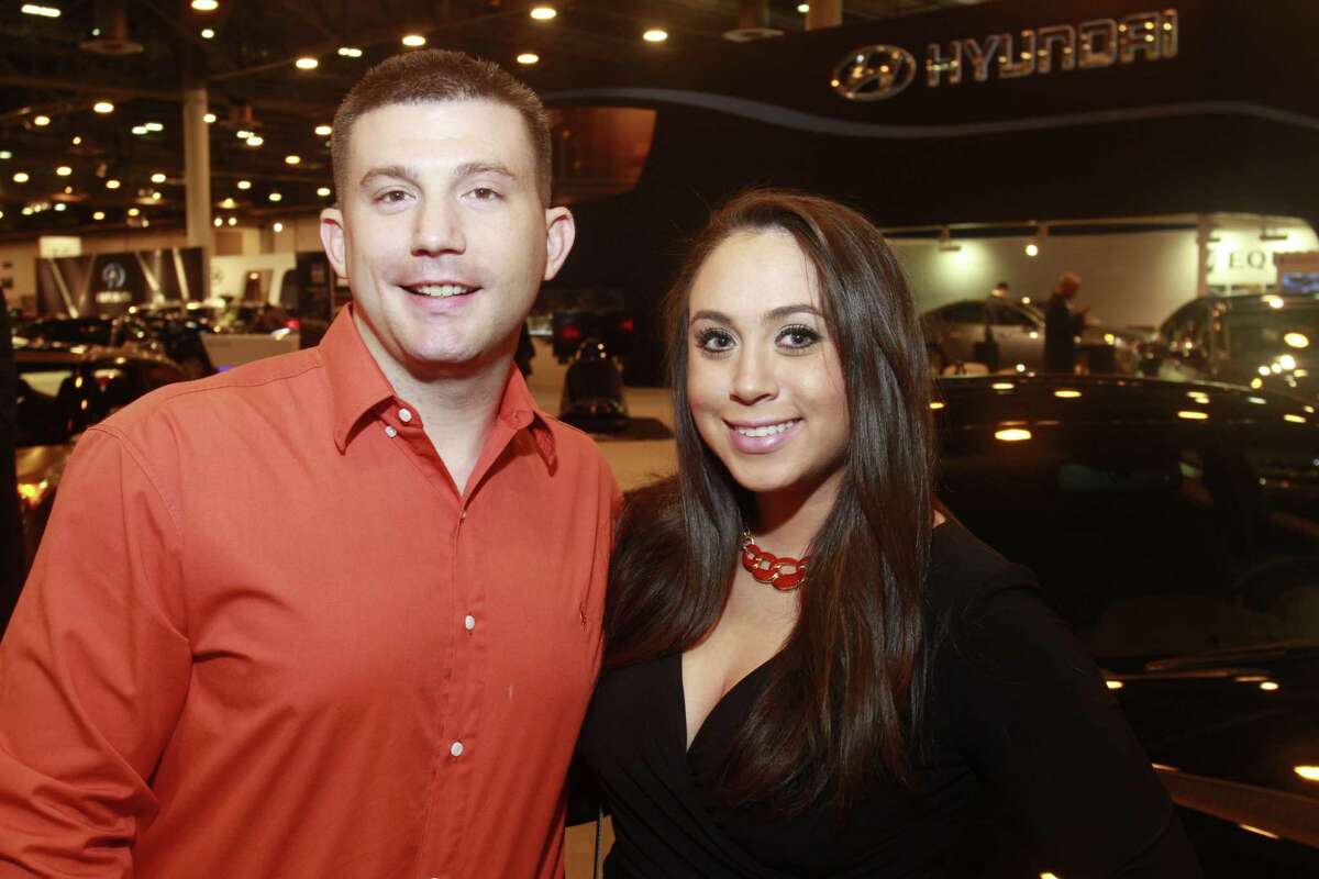 Car makers show off new tech at Auto Show