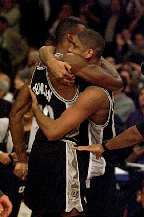 Spurs players hug it out - San Antonio Express-News